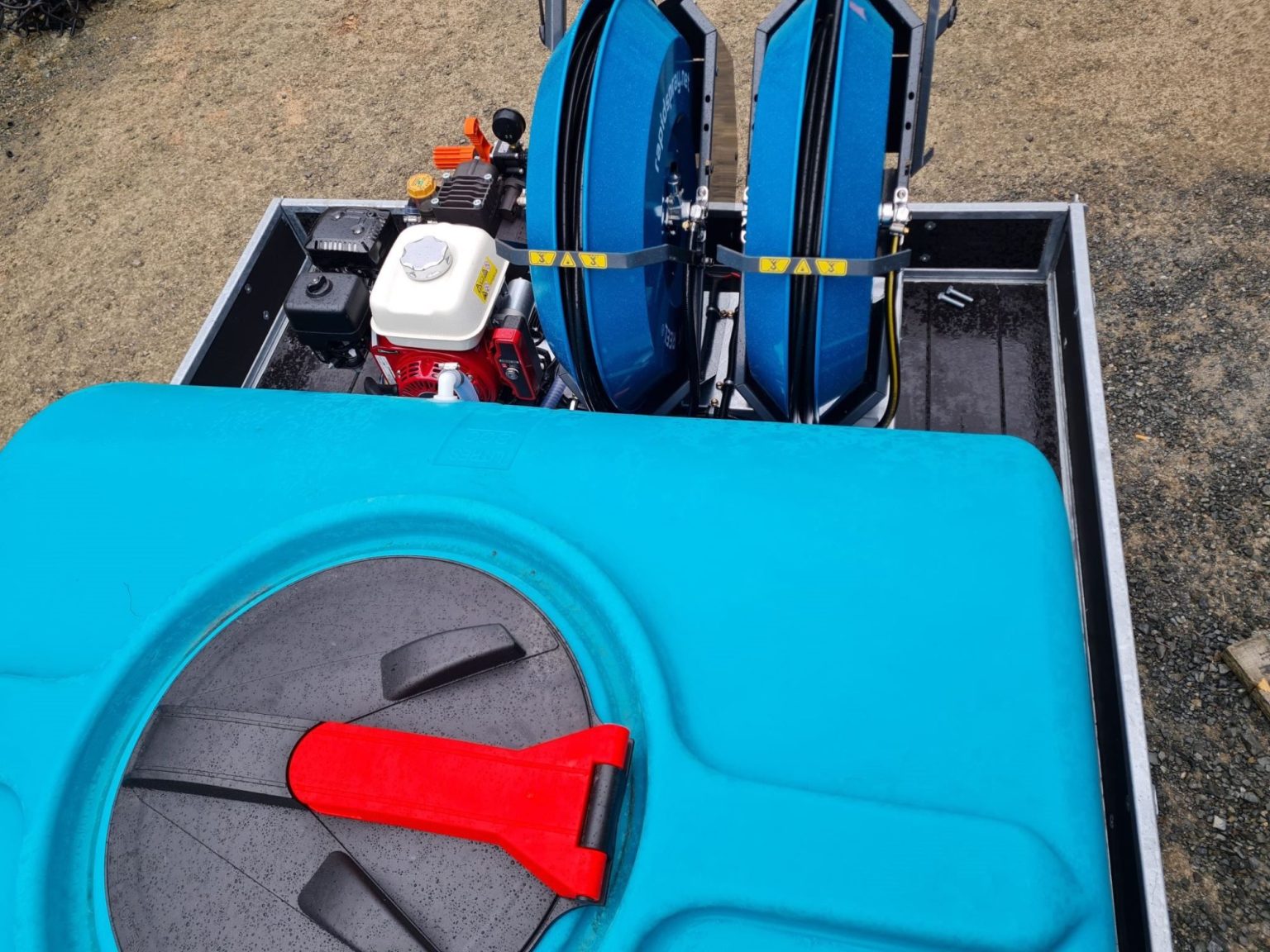 RapidSpray 800litre E/S Ultimate Field Sprayer with twin 150m Buddy ...